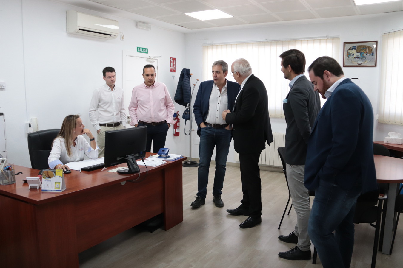 Efran Distribuciones recibe la visita de Julián Nieva
