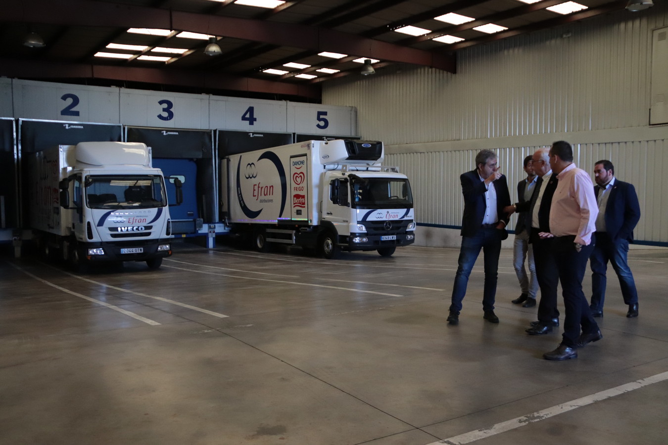 Efran Distribuciones recibe la visita de Julián Nieva